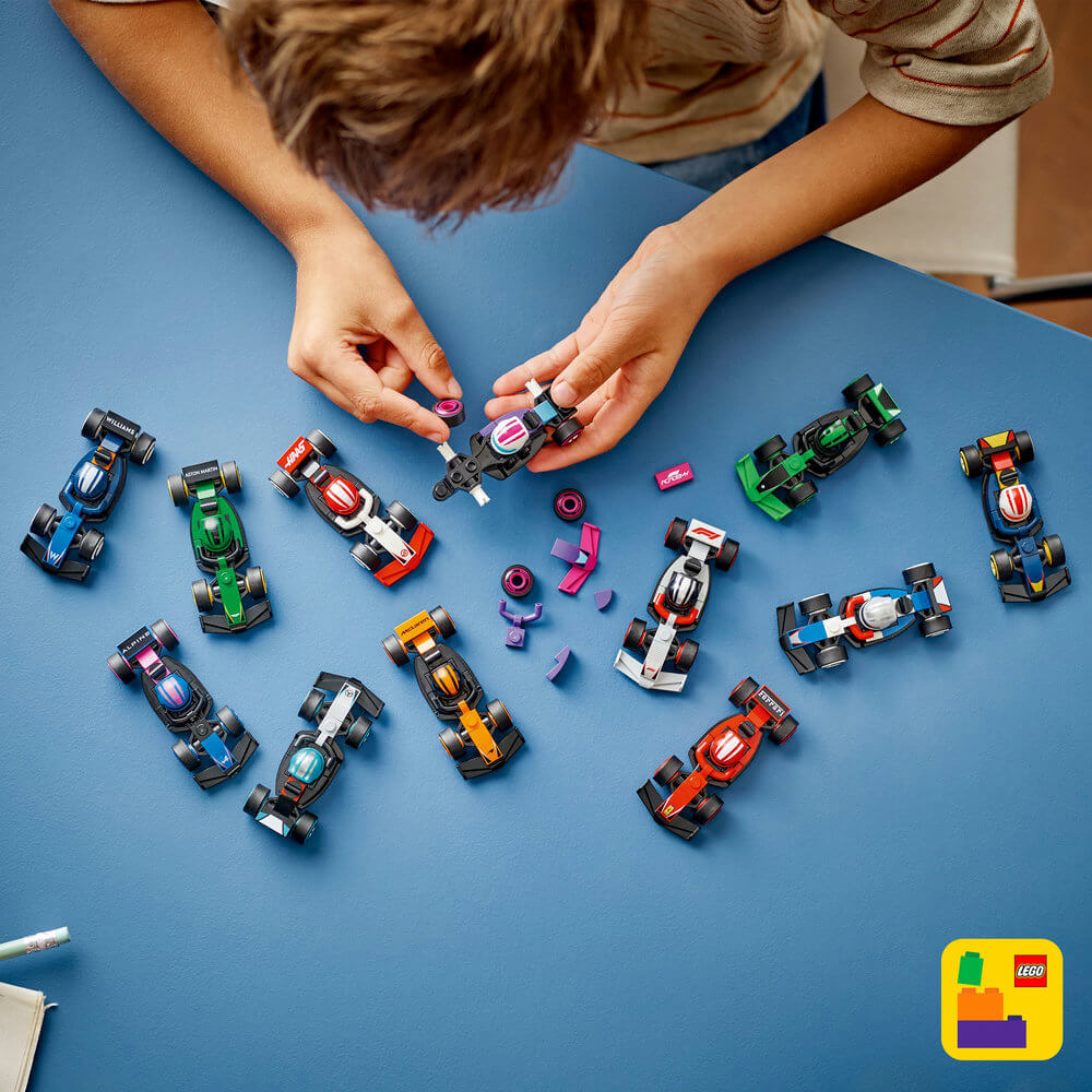 LEGO F1 Collectible Race Cars Retail Box of 36x Minifigure Blind Boxes ...